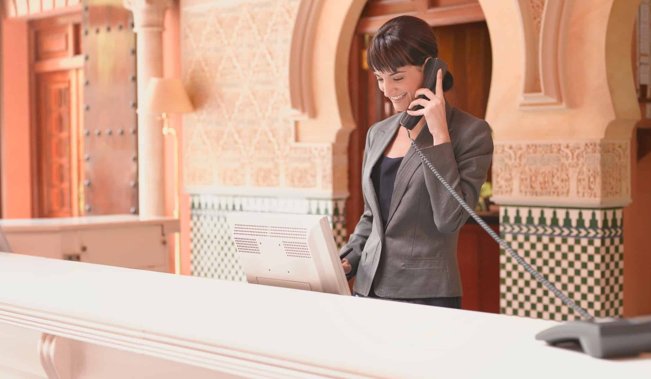 What You Can Expect During a Hotel Phone System Install with Phonesuite